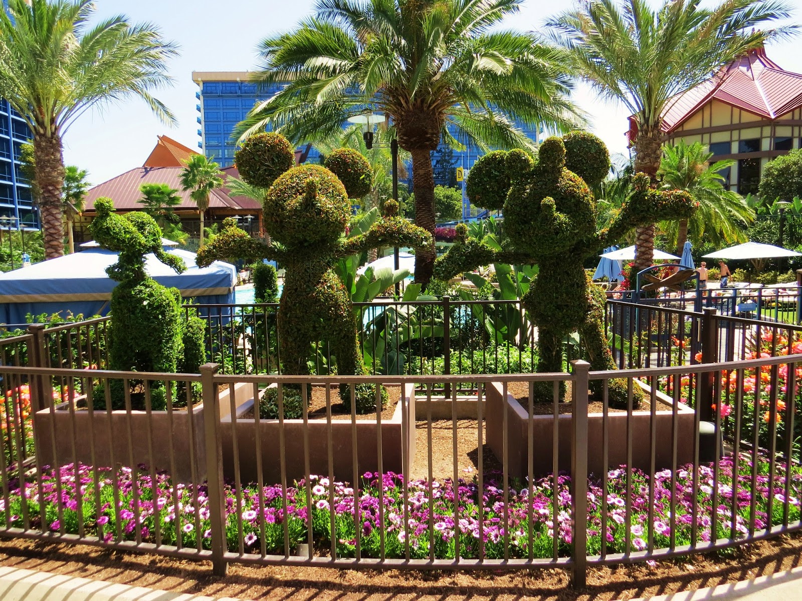 CALIFORNIA DREAMIN': DOWNTOWN DISNEY, ANAHEIM, CALIFORNIA