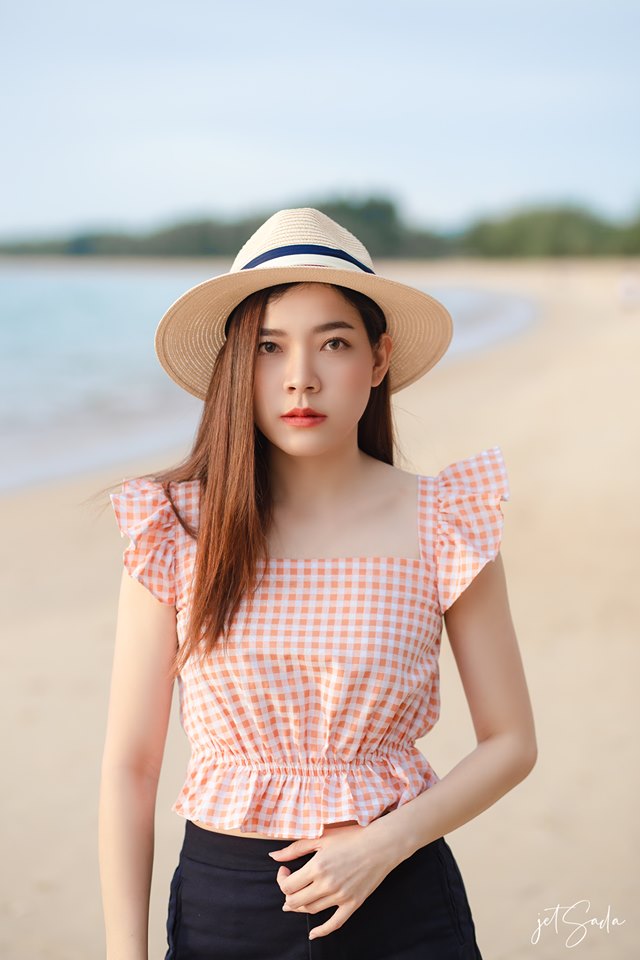 Hot girl Annie Queen