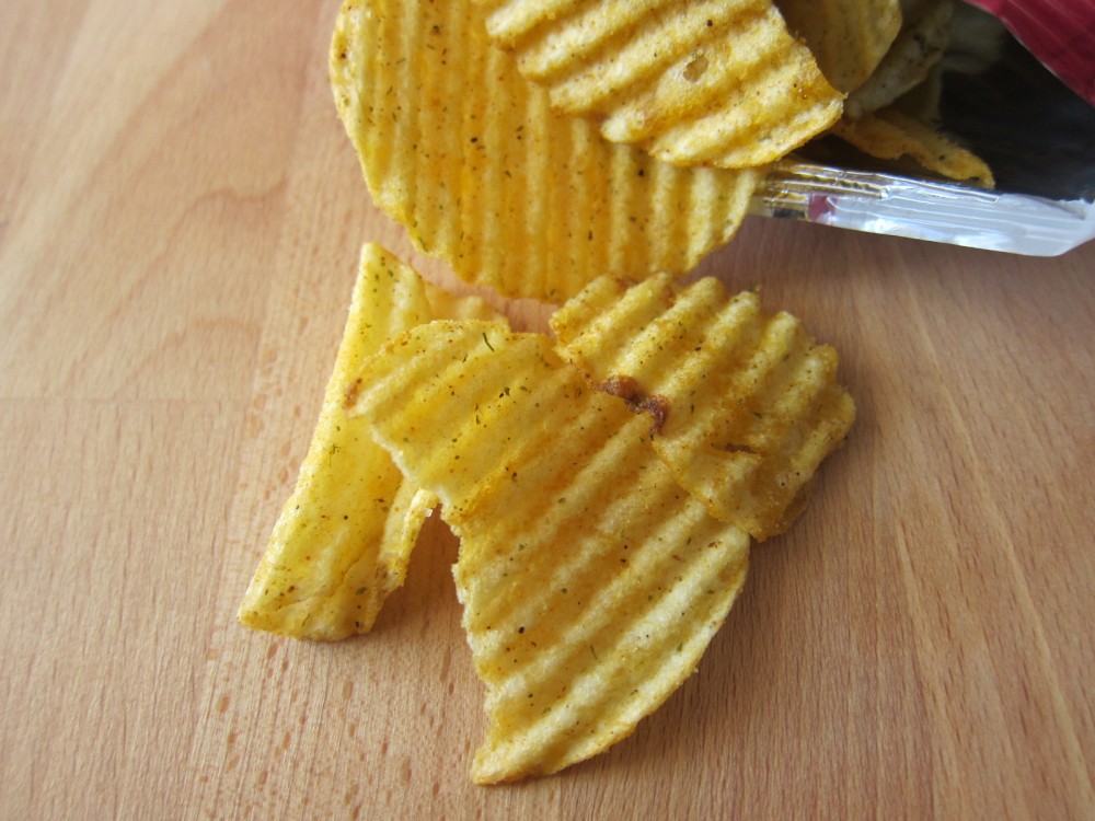 Review: Lay's Wavy Mango Salsa Potato Chips