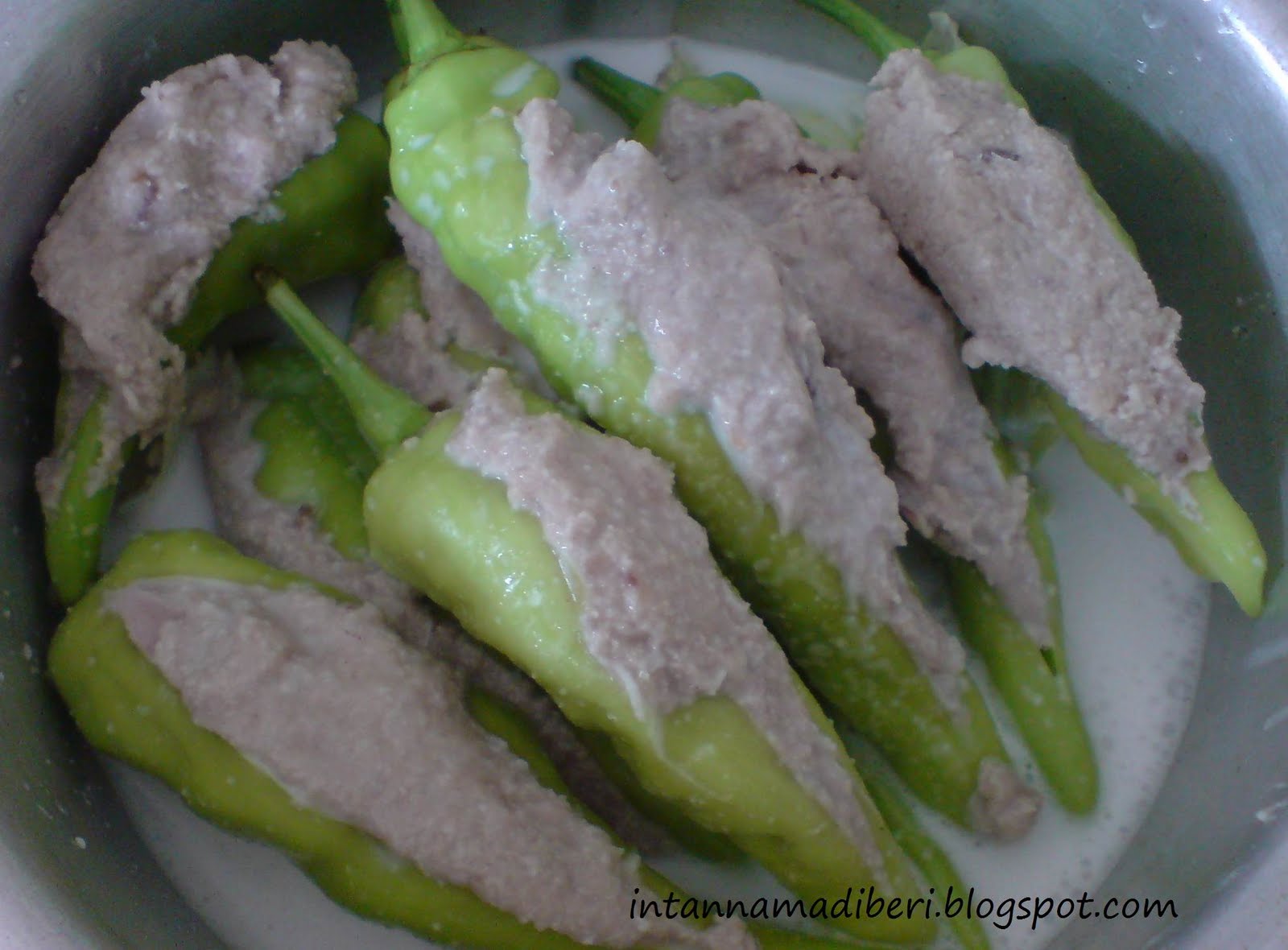 ! Namaku Intan: Resepi Lada sumbat (Solok lada)