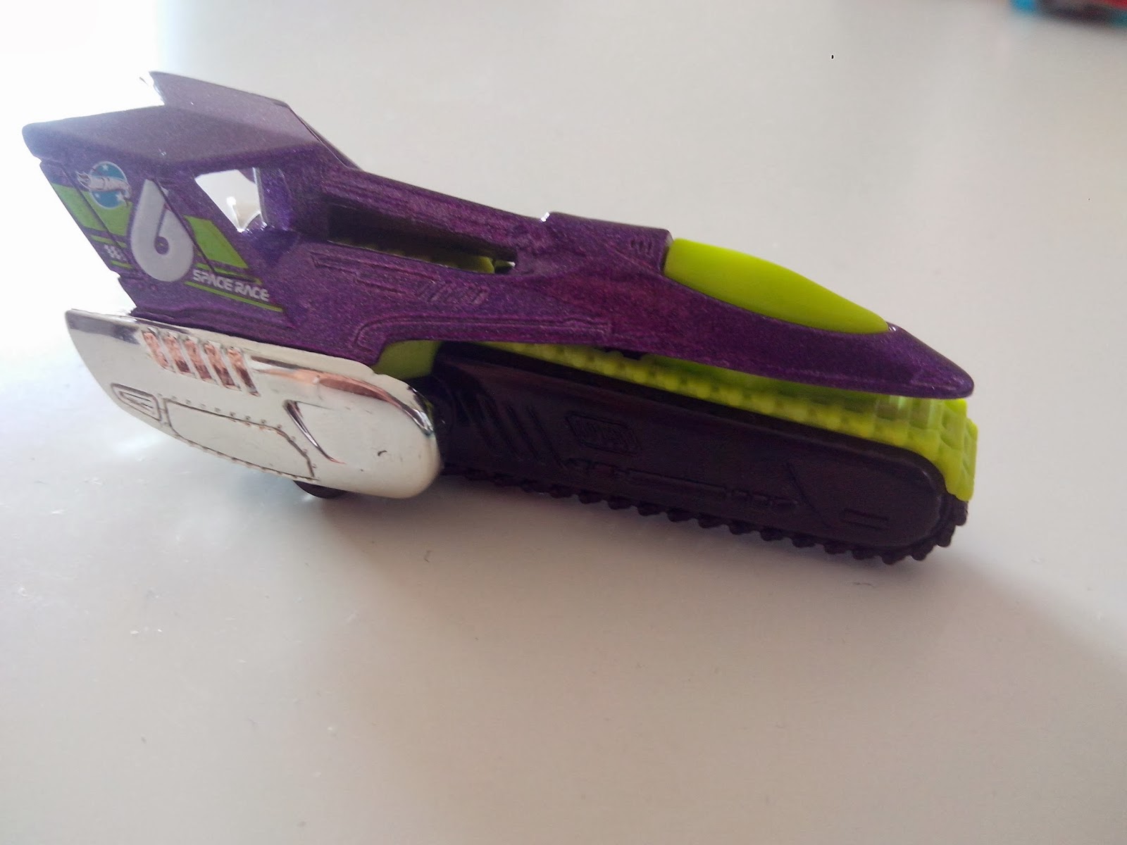 Social Hot Wheels : Tread Air