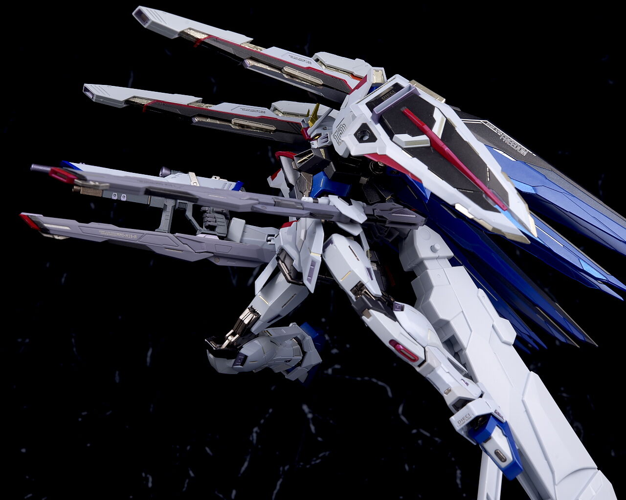 [ Review ] - Metal Build - Freedom Gundam Concept 2