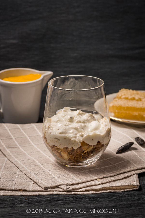 Bucataria cu Mirodenii: Parfait cu branza quark si fulgi de orz