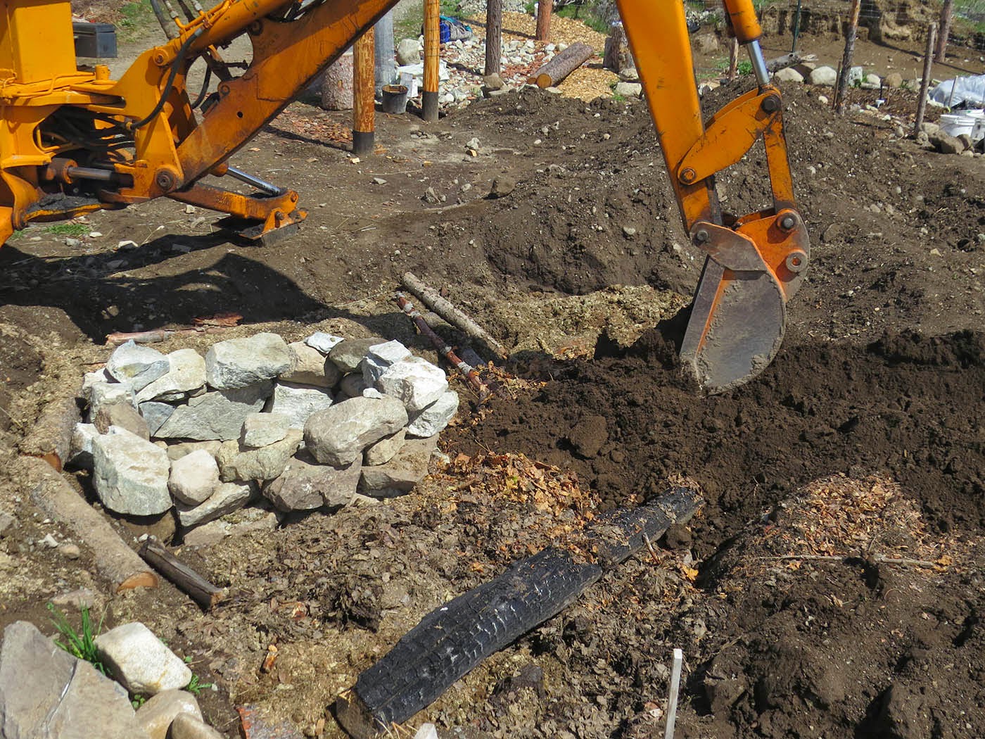 Wood for Food ~ Gardening with the Slow Burn of Rotting Wood ...