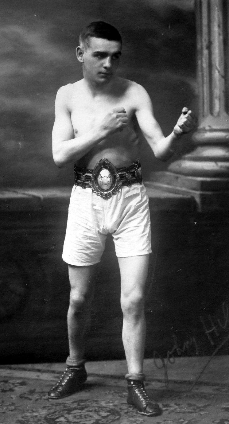 Tour Scotland: Old Photograph Johnny Hill Scotland