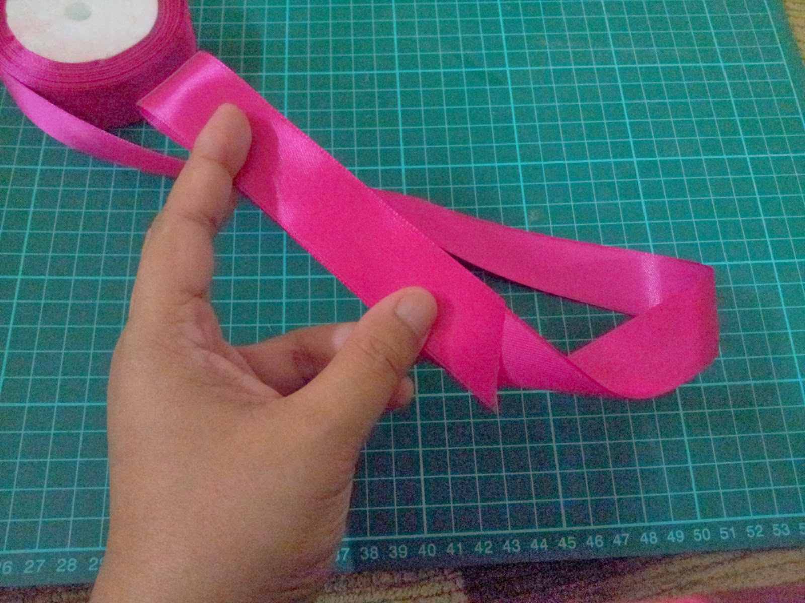 Panduan Kraf Riben dan Kertas: Tutorial : Riben Bebola (Upacara ...