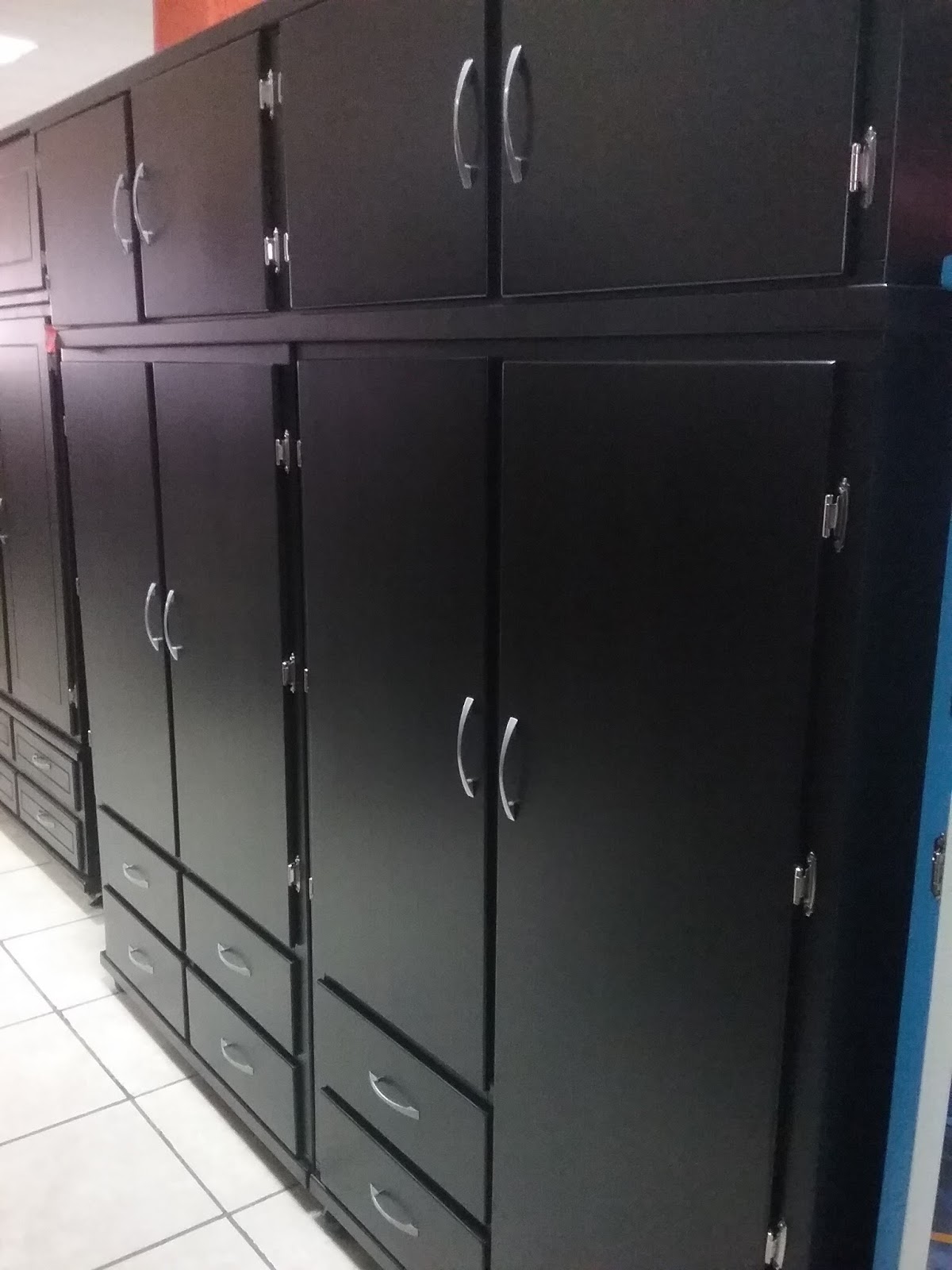 EL BODEGÓN DEL MUEBLE: CLOSSET Y ROPEROS