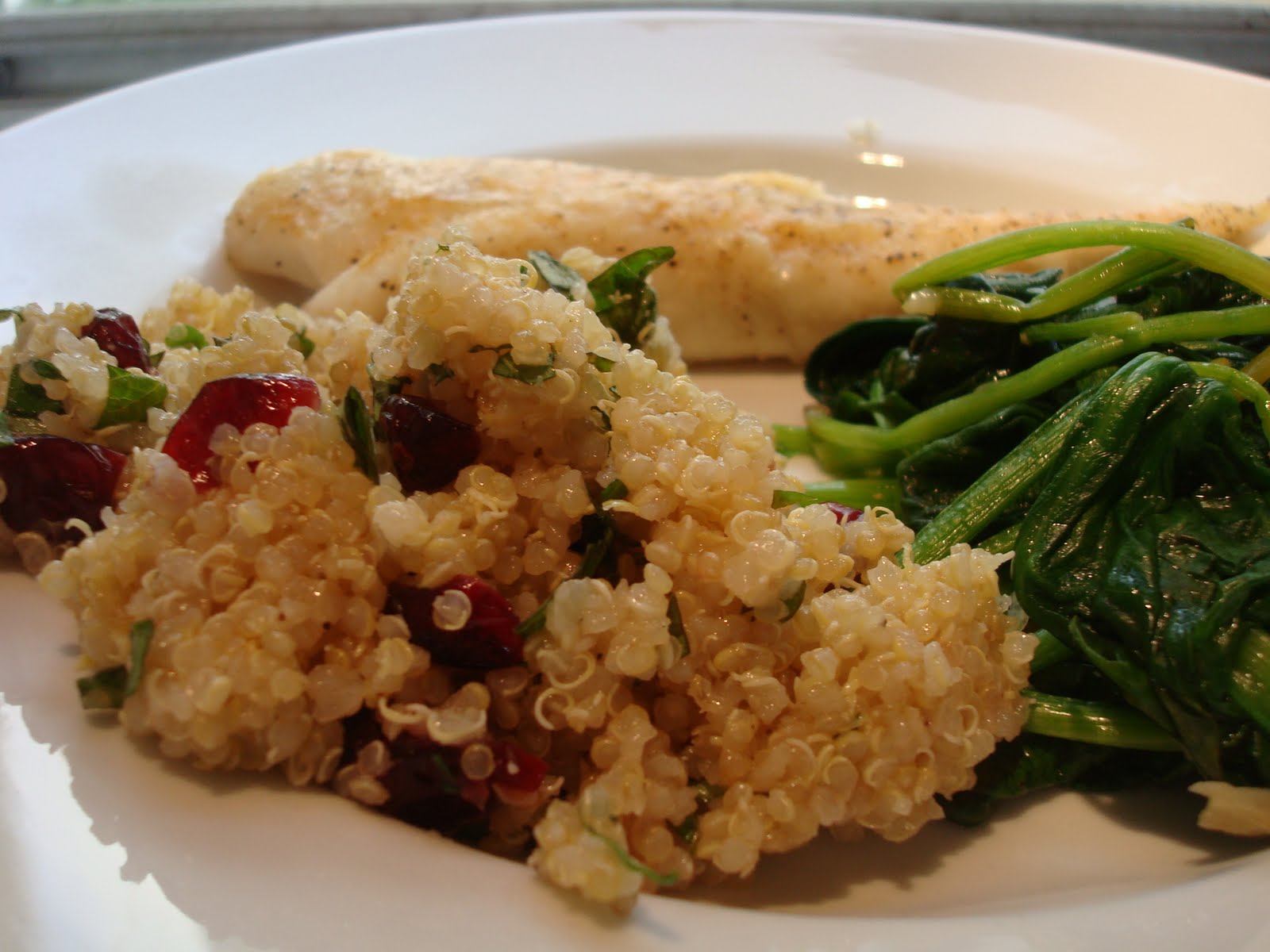 Hot Dinner Happy Home: Herbed Quinoa