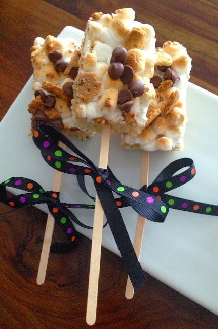 The Preppy Hostess : Rice Krispie S’mores On a Stick