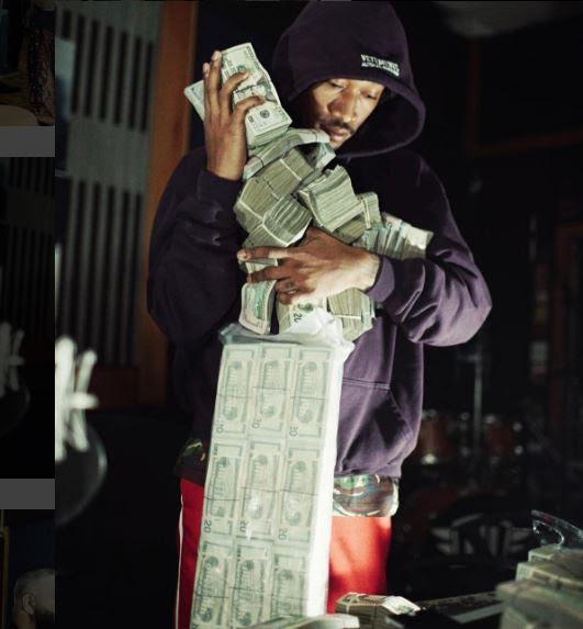 Future brings $1m in cash to DJ Khaled's studio for Inspiration (Photos)