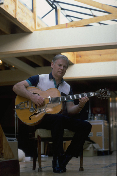 Gary Deacon - Solo Guitarist: Vic Flick's Guitar (used for the original ...