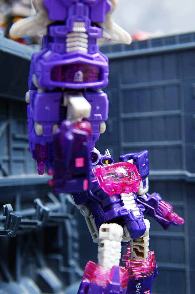 Plastic Heap: Takara Transformers Legend Shockwave and Cancer