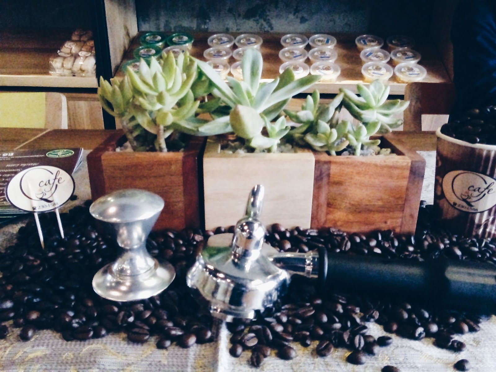 5 Reasons to Love Q Cafe | Poetic Isolation