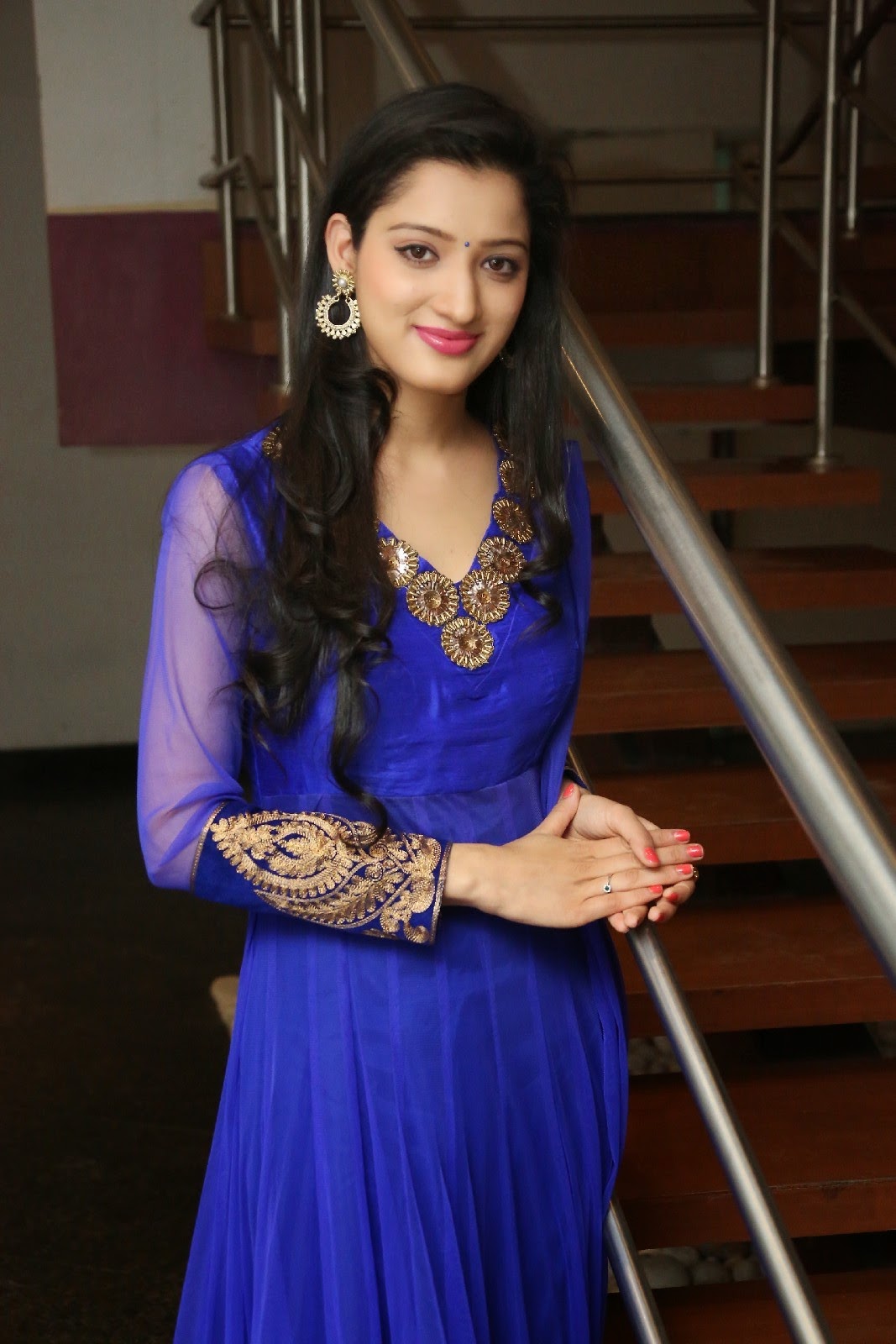 Richa Panai Latest Stills in Blue Dress ~ Hollywood Gossip, Celebrity ...