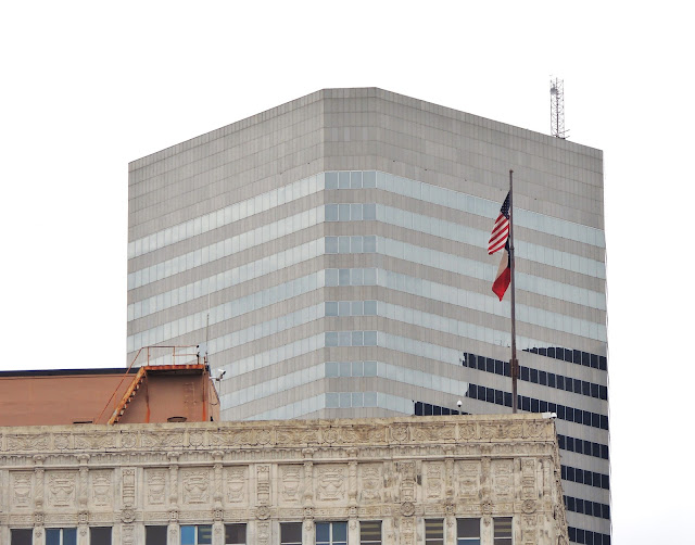 Houston in Pics: Fulbright Tower