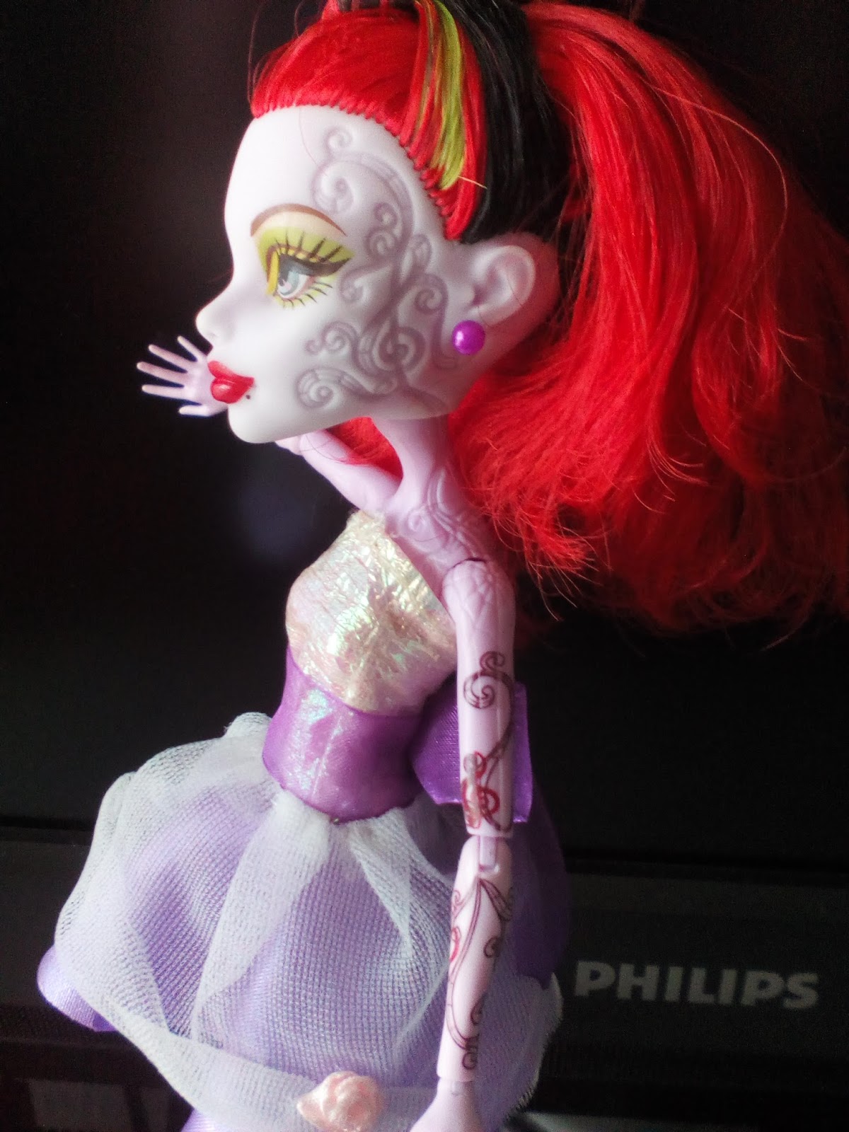 " EL COSTURERO DE MAMICHE ": MONSTER HIGH OPERETTA PATINAJE