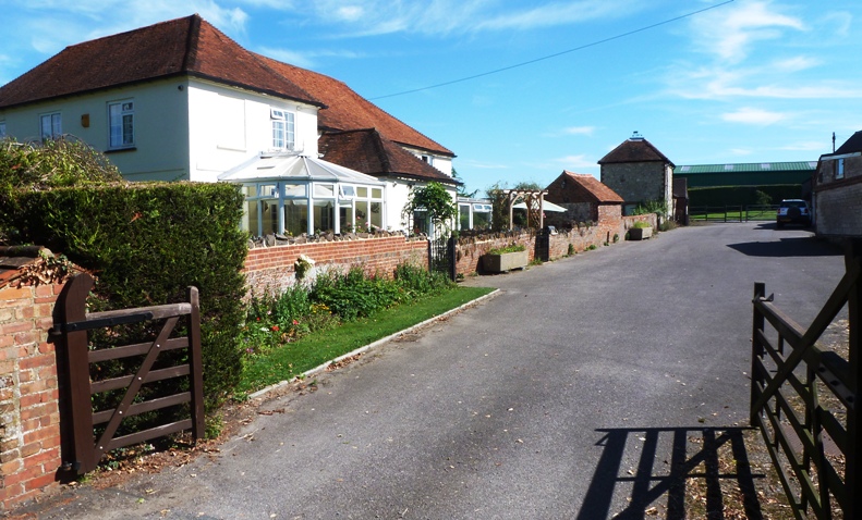 Tongham Tasters' Wine Blog: Tongham Hop Trail