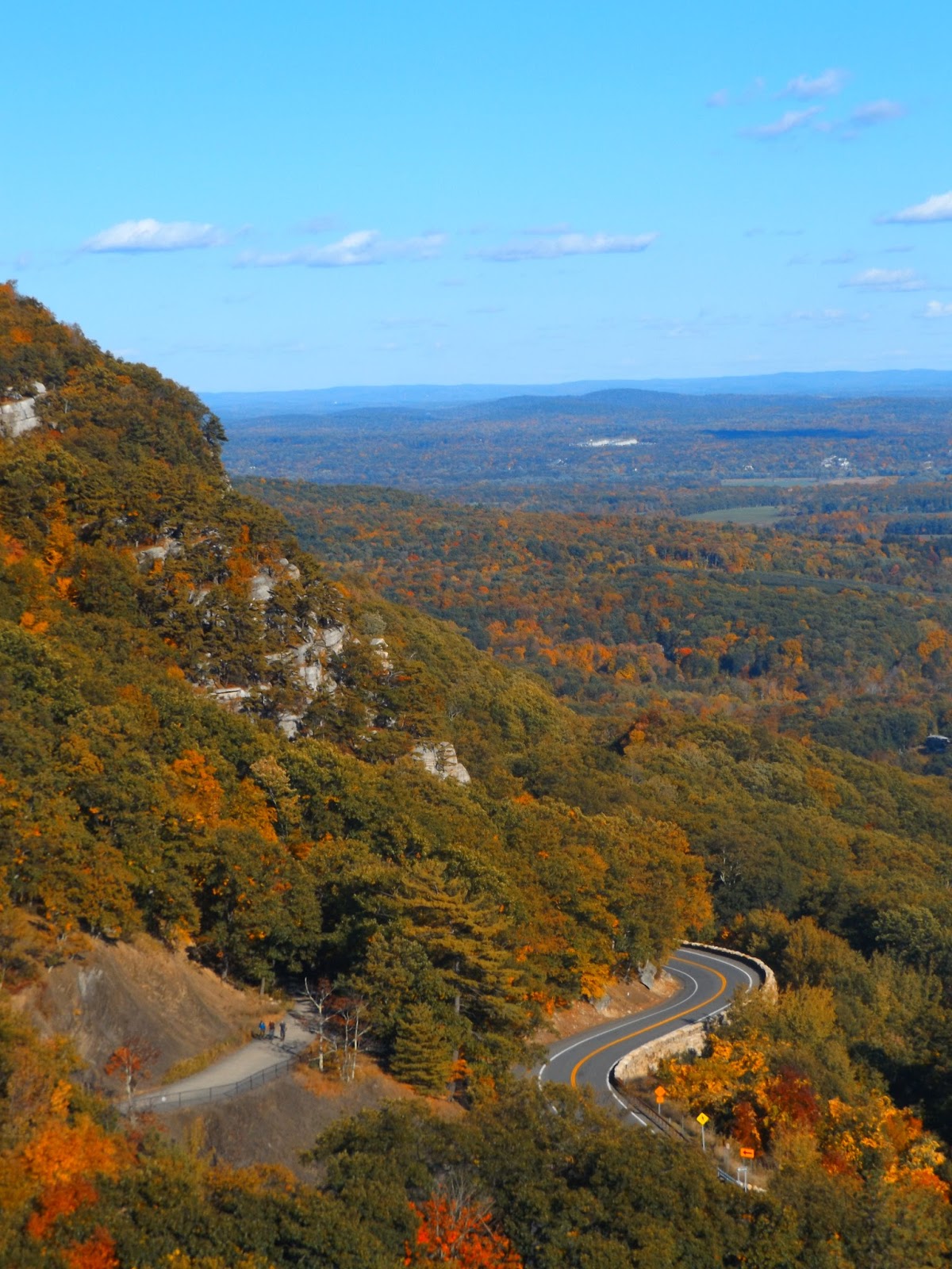 Walking Man 24 7: Trapps/ Millbrook Ridge(Shawangunks)