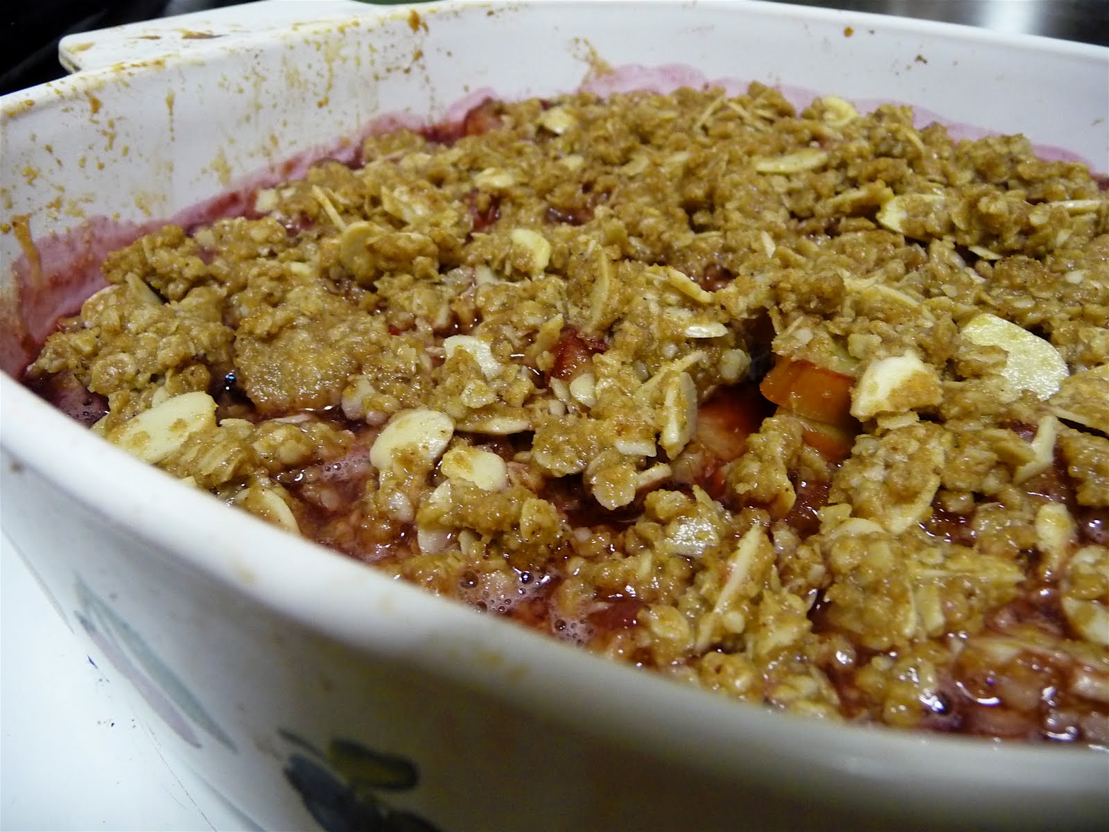 dinner party: (kinda-healthy) rhubarb-raspberry crisp