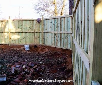 Mrs. (Mis)Adventure: Fence Part Five: The Angled Corners and Pickets