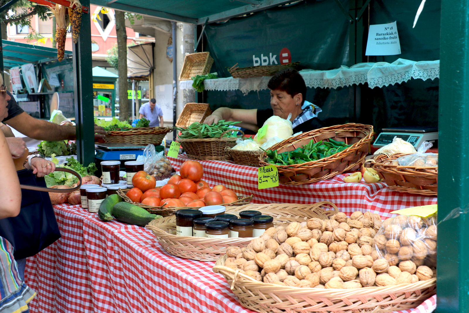 Las fiestas viven un último domingo multitudinario con la feria agrícola