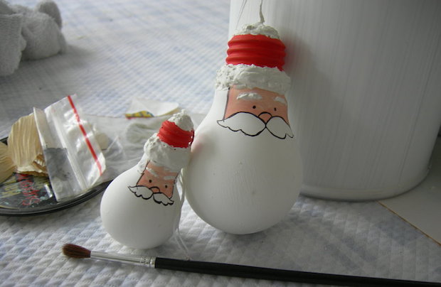 How to Recycle: Recycled Santa Claus Ornaments