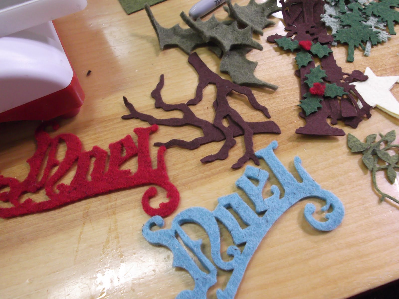 Nana Bluebird Design: Needle Felting with Sizzix Dies fromTim Holtz!