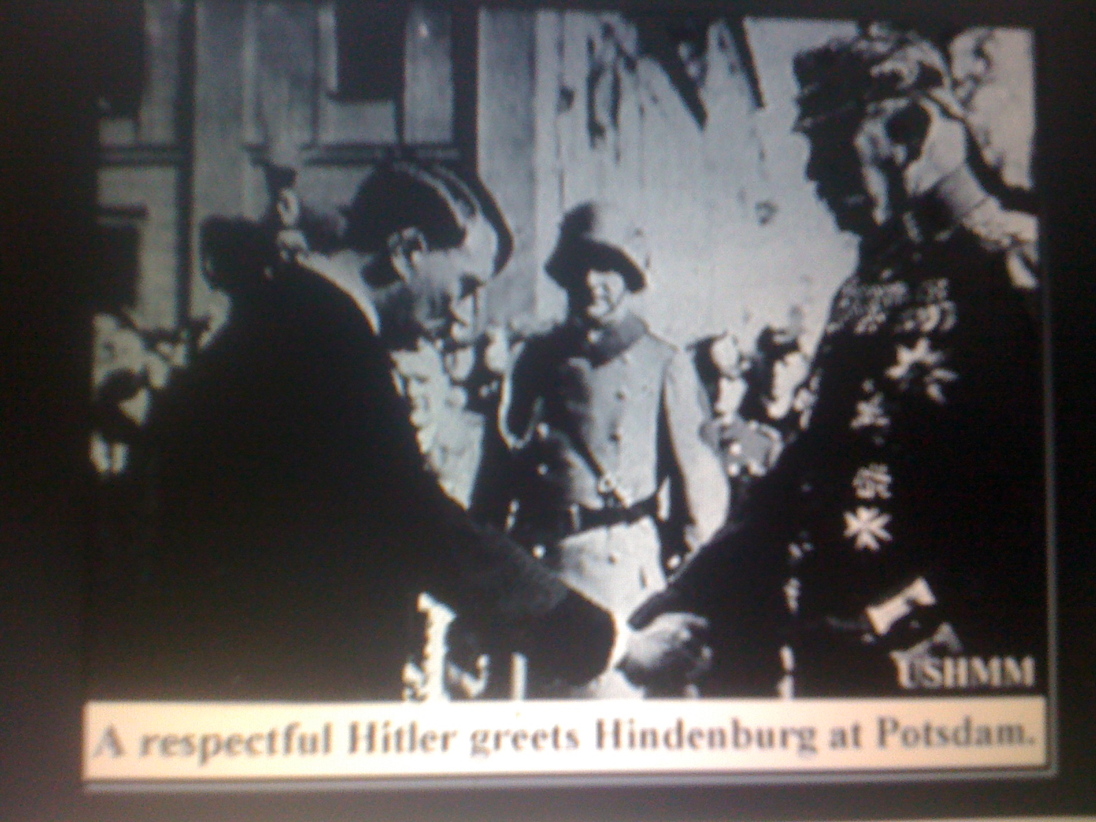 THE BLACK SOCIAL HISTORY:: BLACK SOCIAL HISTORY : DID HITLER SHAKE ...