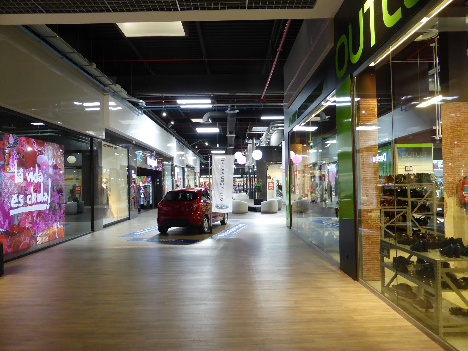 Vakantie in Spanje : Bezoek Benidorm: Outlet Shopping center te ...