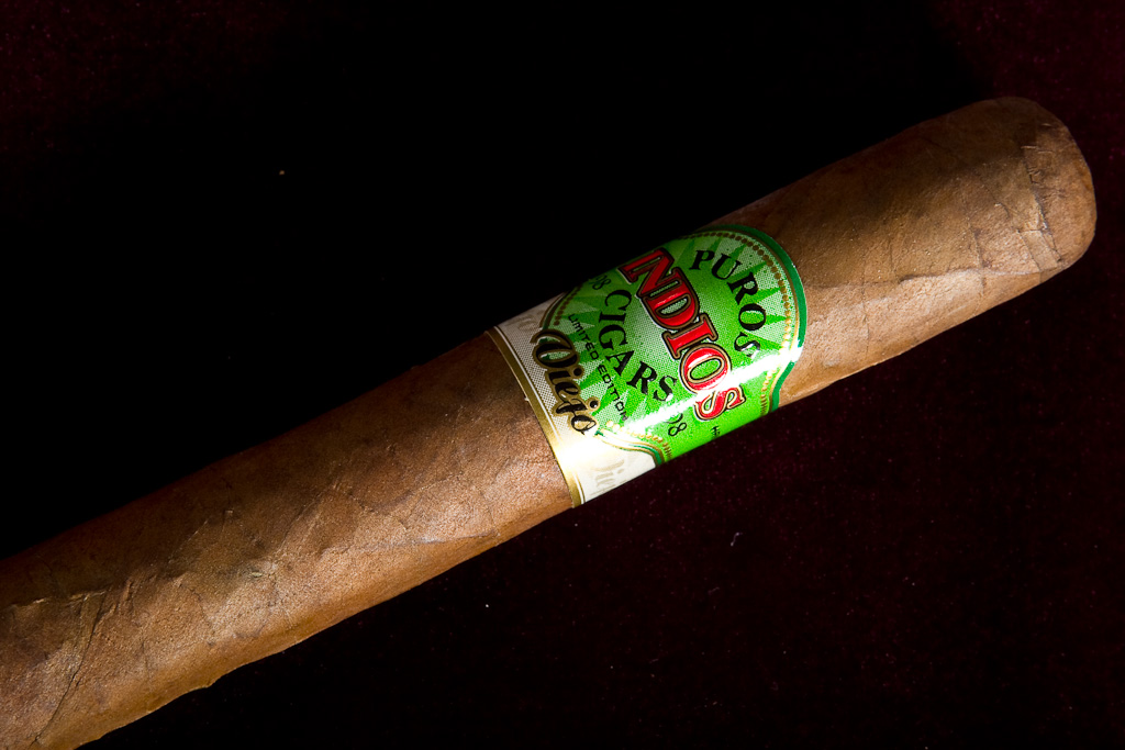 Курительные трубки.: История сигар Puros Indios.