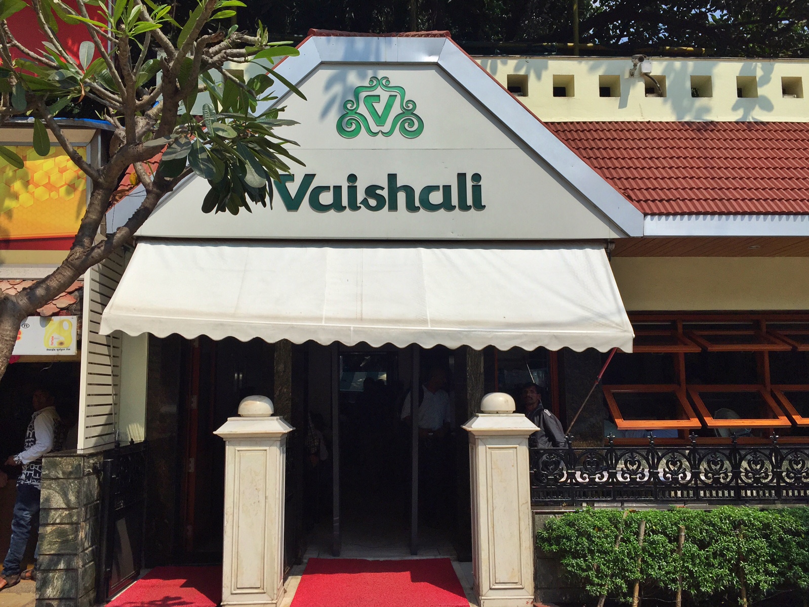 Vaishali Restaurant: The Pride of Pune