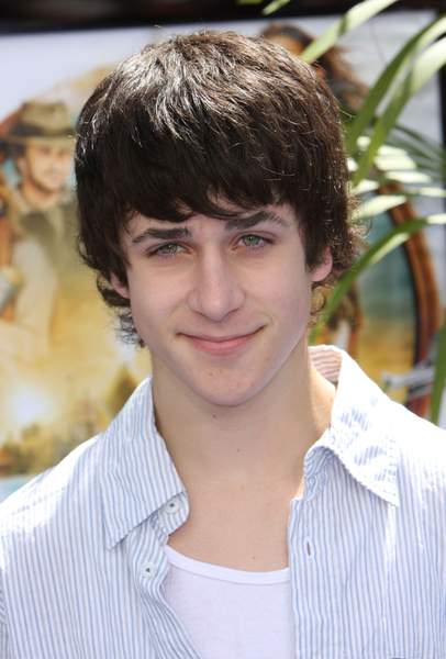 Los Ojos del Espectador: David Henrie gallery 2