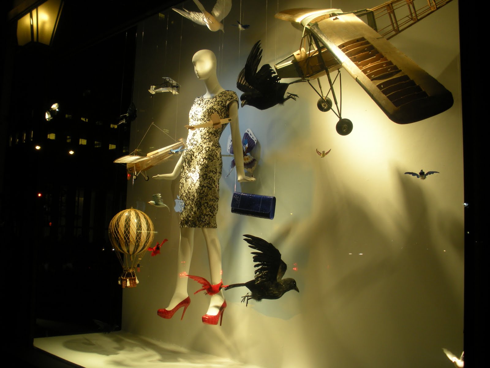 Fio's Design Journal: Amazing window displays