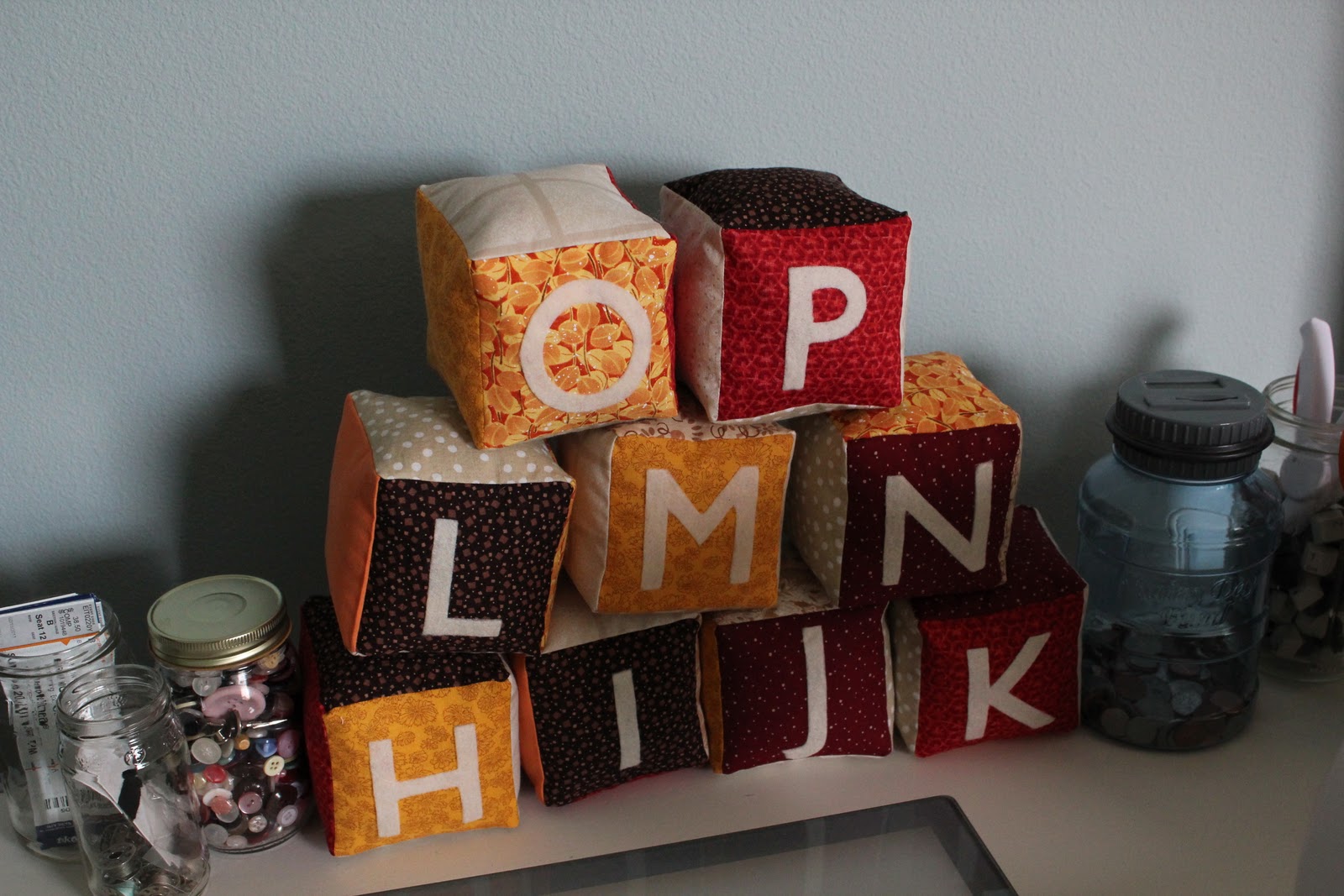 Katie Craftnight: Tutorial: Alphabet Blocks