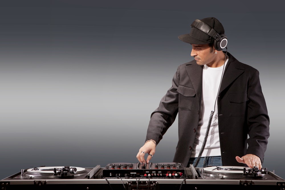 8 Questions To Ask Your DJ or Band