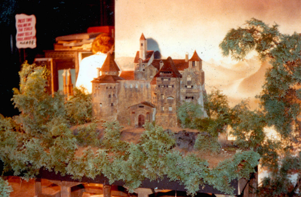 Matte Shot - a tribute to Golden Era special fx: Creepy Castles ...