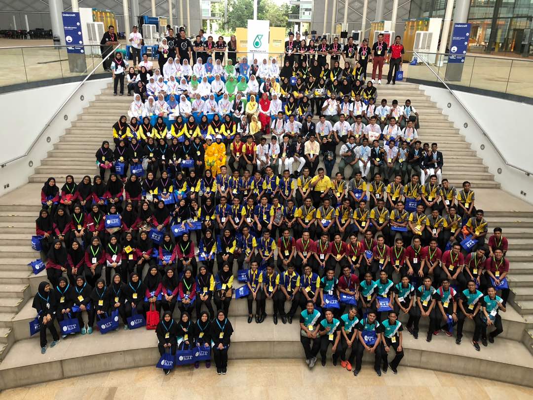 Program Kerjaya : Discover Petronas@School (Learners Today, Leaders ...
