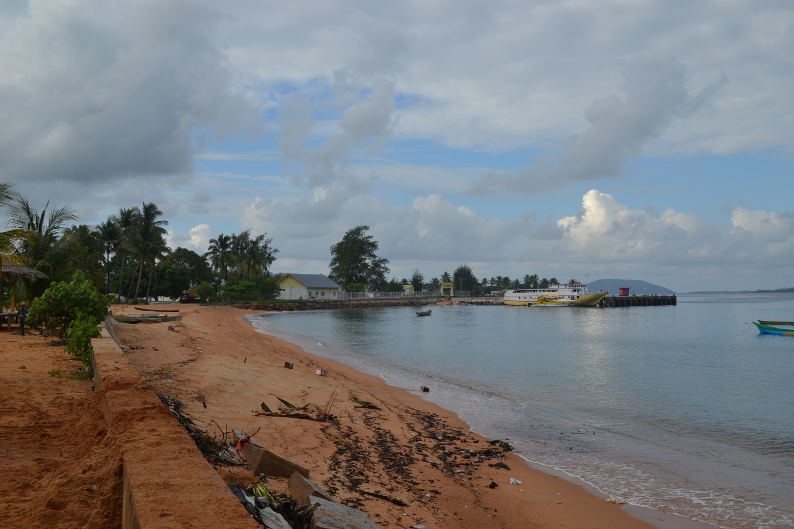 PHOTO TALIABU: Keluarga Bupati Sula, Berebut Tahta di Pulau Taliabu