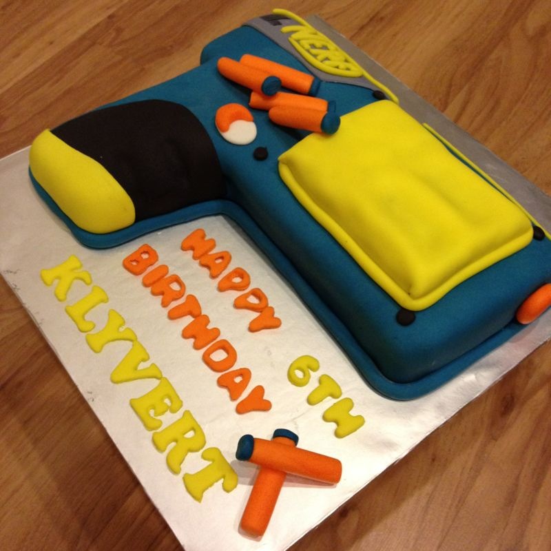 Kelly's Little Corner: Baking Diary's, Nerf Gun Cake Design