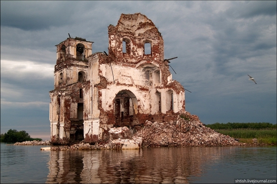Deformutilation: Submerged Churches