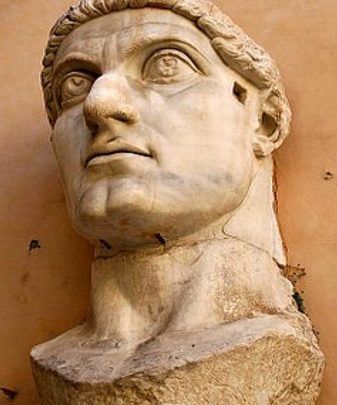 Historia de las civilizaciones: La estatua colosal de Constantino en el ...