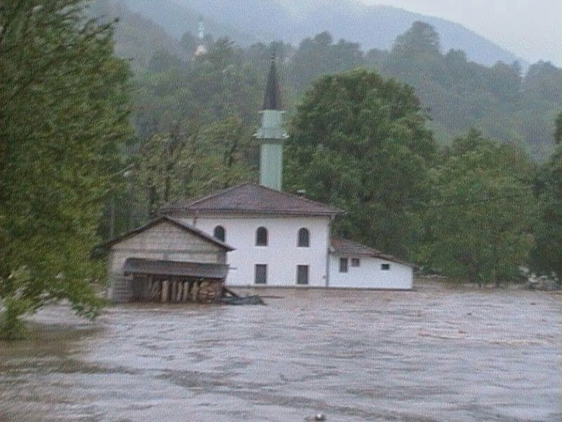 Nabujale rijeke i potoci širom BiH