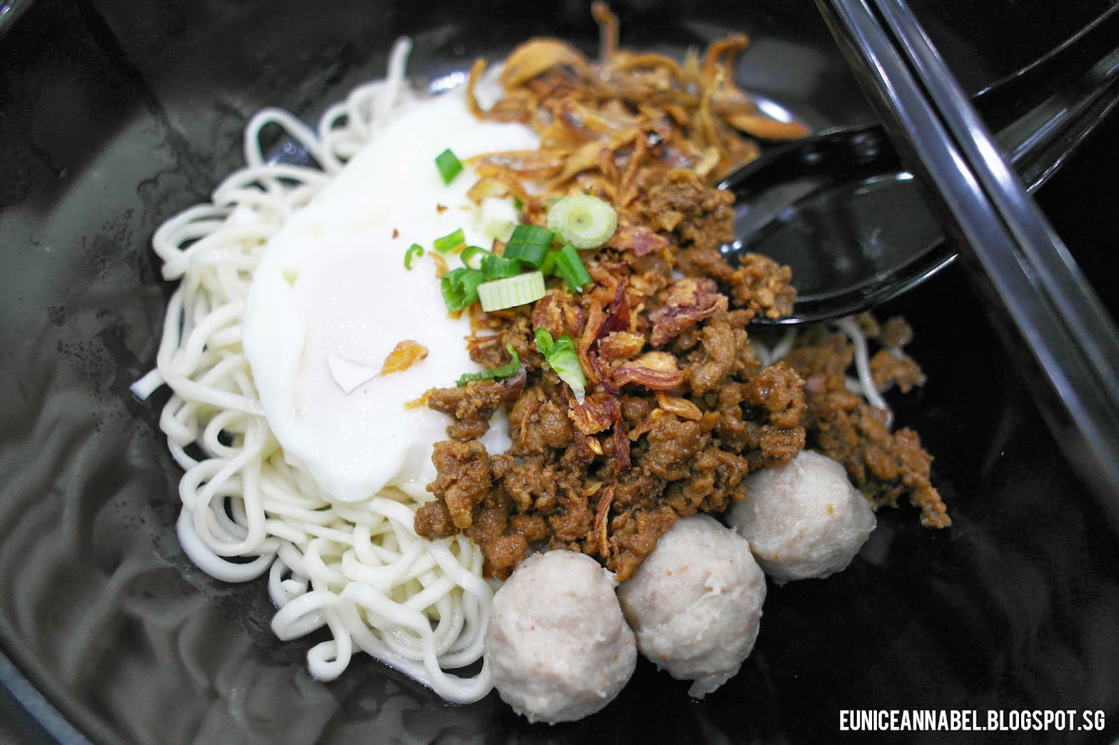 EUNICE ANNABEL: Kin Kin Chilli Pan Mee in Singapore?!?!