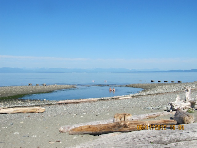 The Comox Valley - A Pictorial View: Town of Comox - Beaches