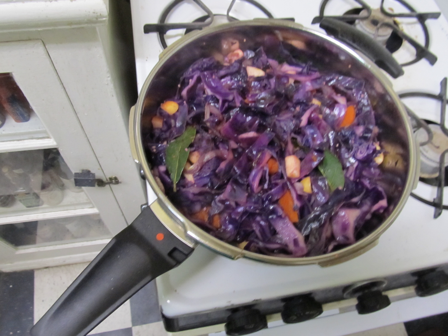 Fissler Foodies: Julia Child's Braised Red Cabbage!