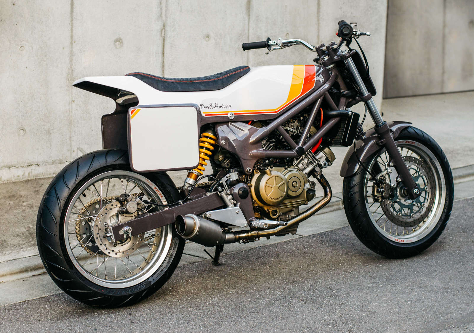 The South Paw VTR250 / Deus Ex Machina