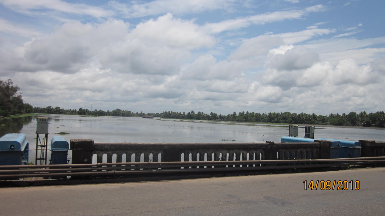 SIGHTS SEEING: Thottappally spillway
