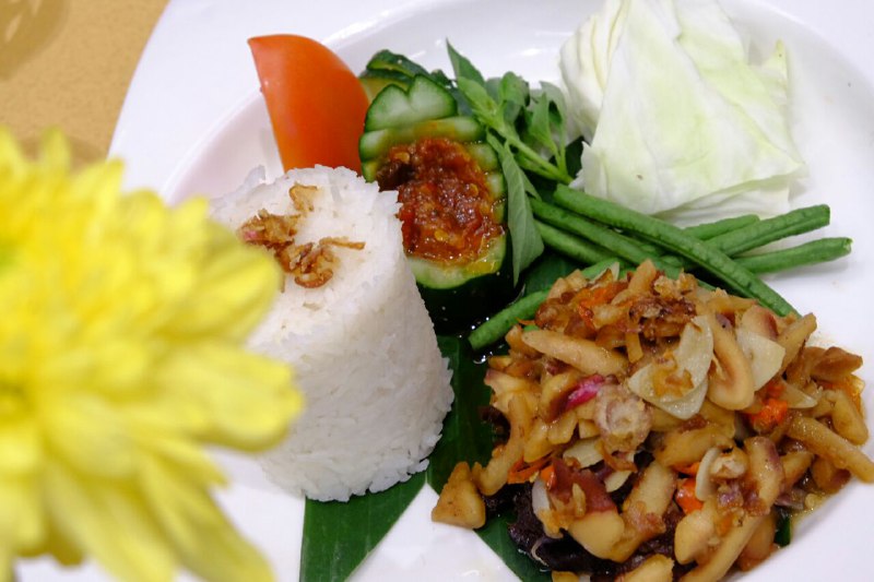 Nikmatnya Makan di Hotel Luminor Pecenongan - Kuliner Wisata