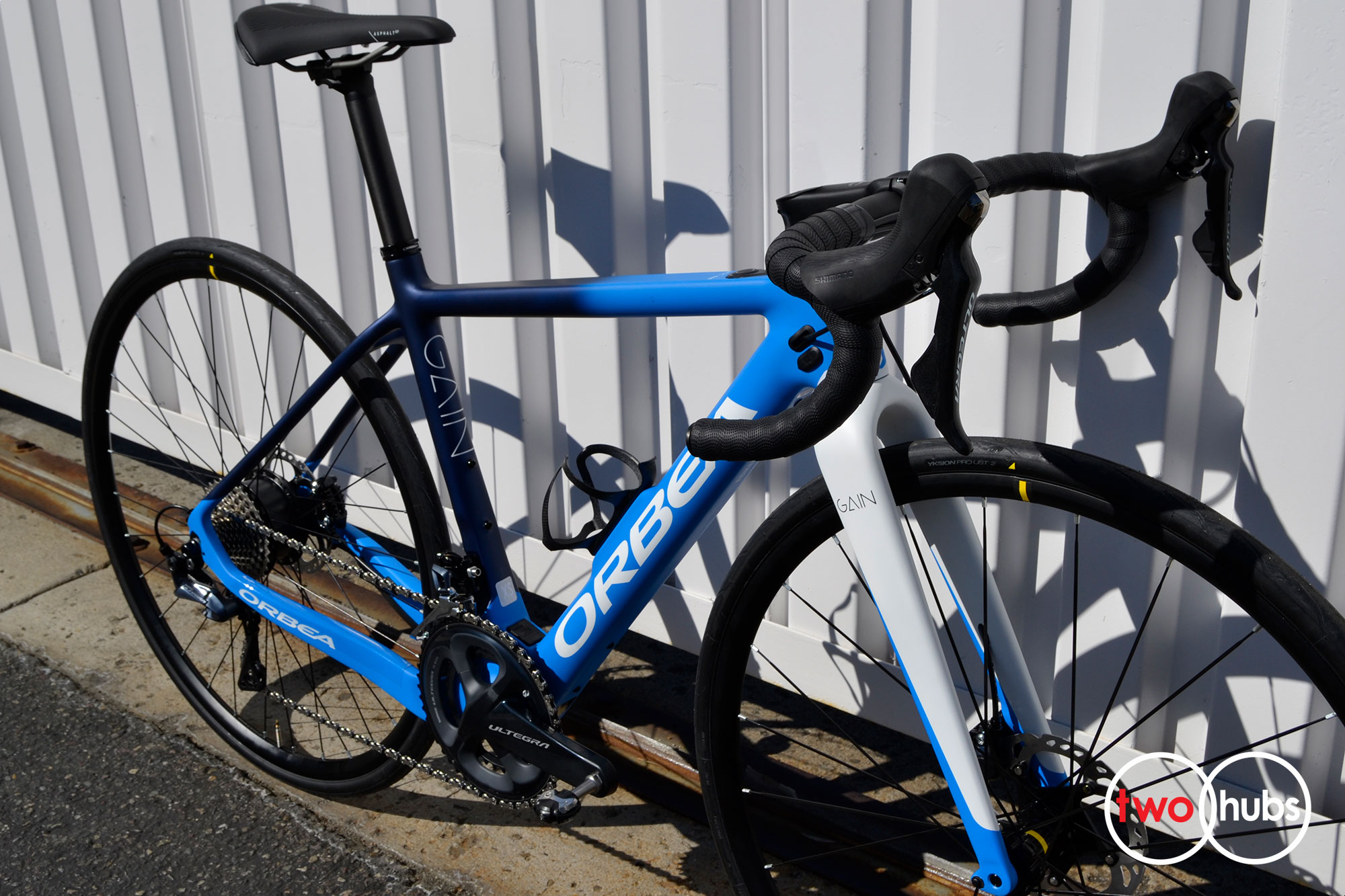 www.twohubs.com: Orbea Gain M20 Shimano Ultegra R8020 Mavic Ayksium Pro ...