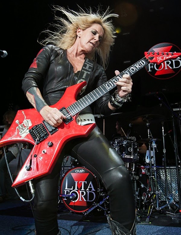 Lita Ford Band: The Runaways - Babes in Metal